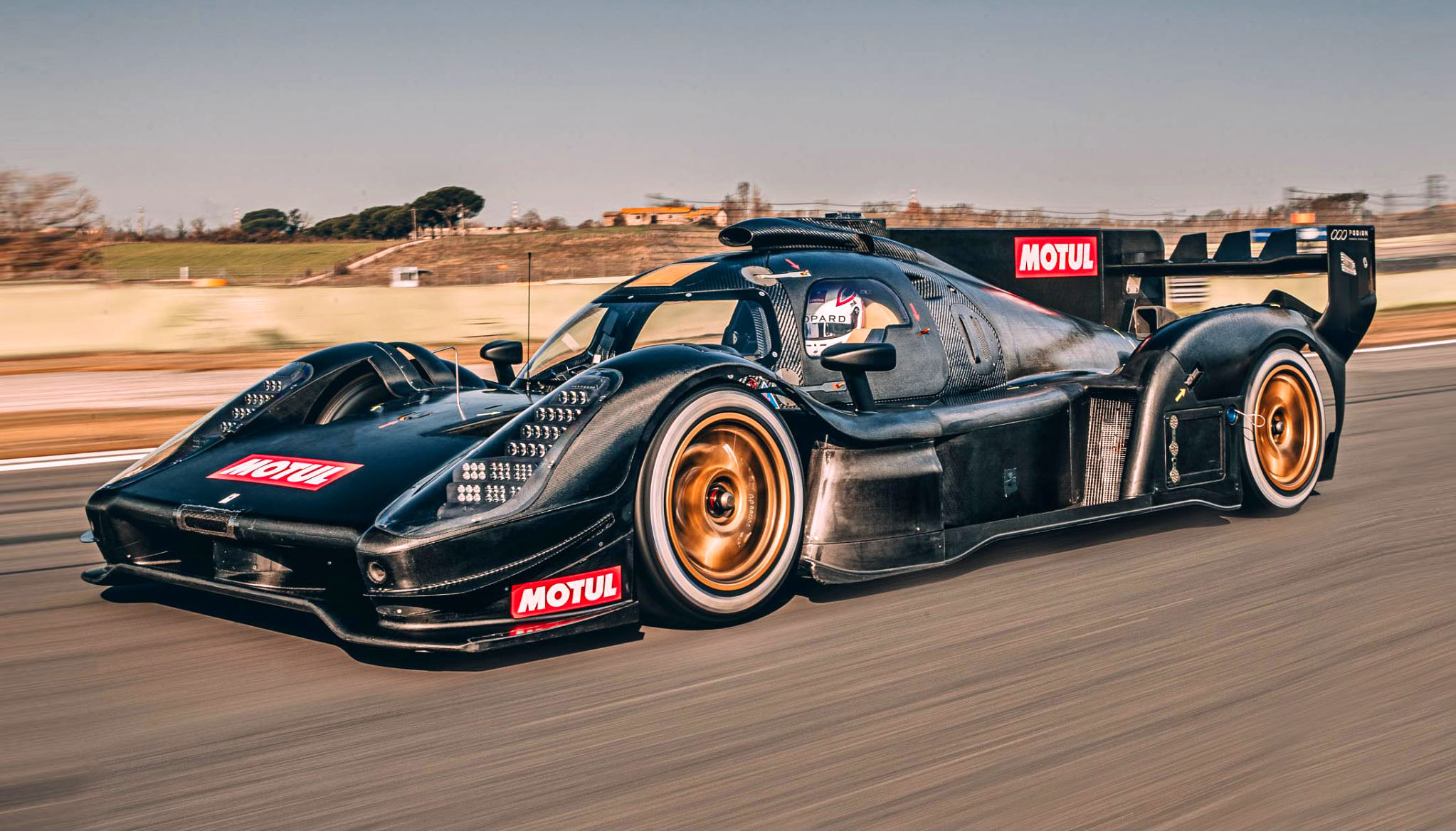 The SCG 007 almost ready for the debut in the brand new WEC top class ...